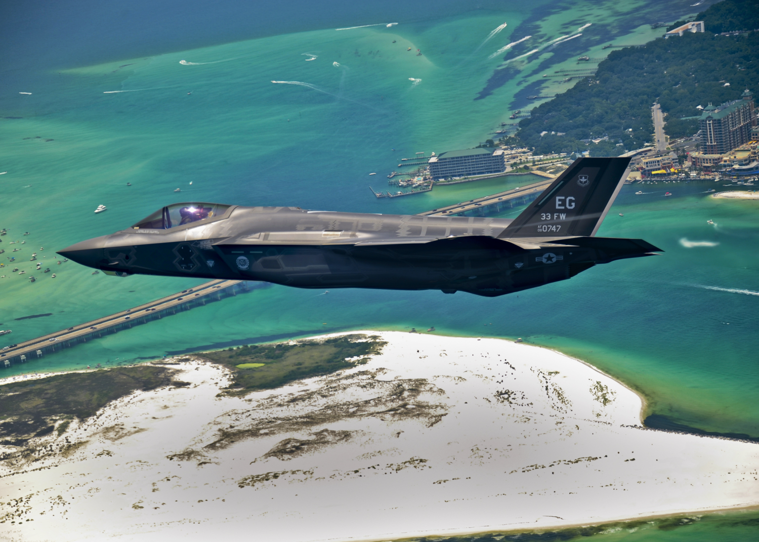 9 New F-35 and F-22 Upgrades Changing Air Combat | Modern Engineering ...
