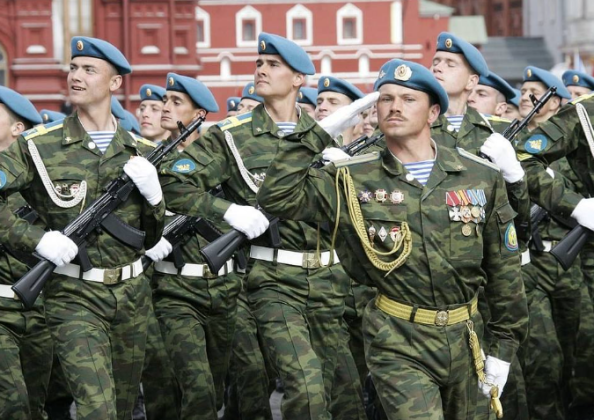 9 Signs Russia’s War Budget Is Buckling Under Strain | Modern ...
