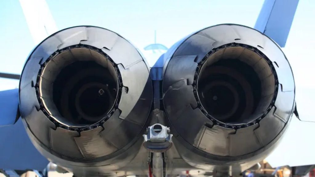 Eight Upgrades That Turn F-35s and F-22s Into a Sixth-Gen Bridge ...