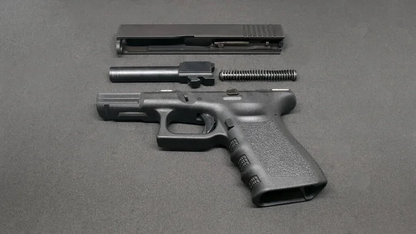 1911s vs. Polymer Pistols: 9 Practical Trade-Offs That Decide Real ...